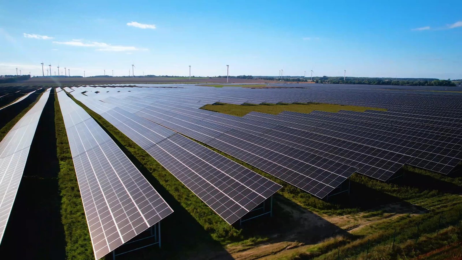 UTI SOLAR - ผู้ให้บริการติดตั้งโซลาร์เซลล์ด้วยมาตรฐานสากล